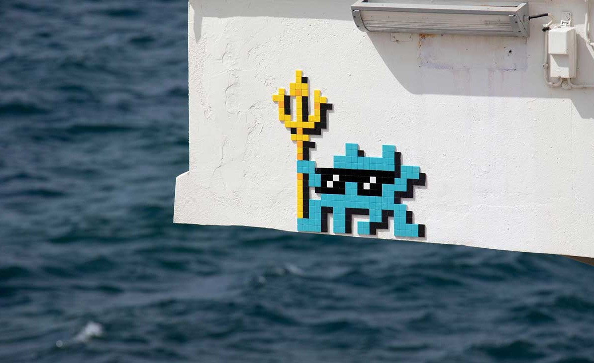 Mosaïque urbaine : Invader au prisme du street art classique - Art ...